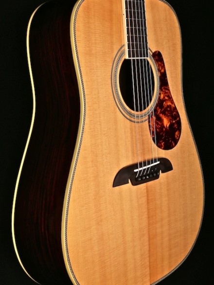 Maple Street Guitars | Acoustic
