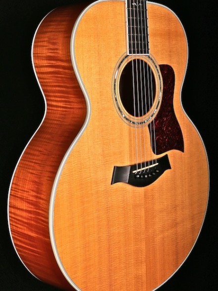 Maple Street Guitars | Used Acoustic Guitars