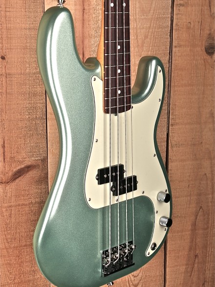 Maple Street Guitars | Bass