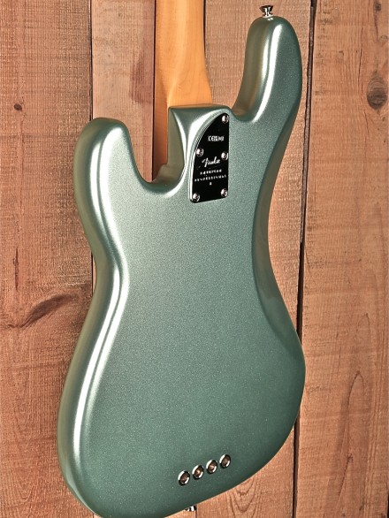 Maple Street Guitars | Bass