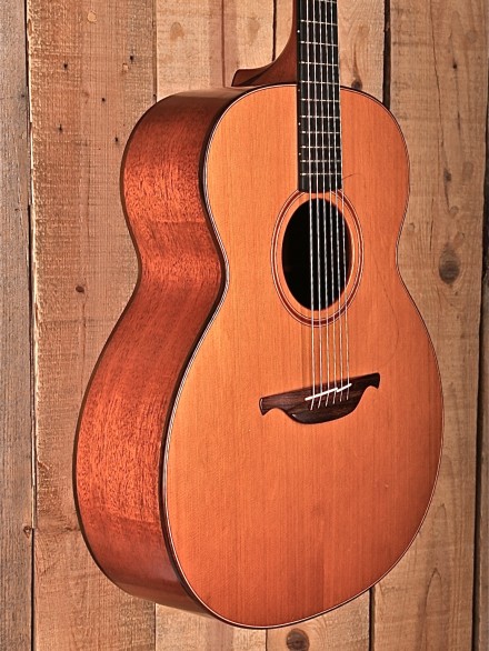Maple Street Guitars | Used Acoustic Guitars